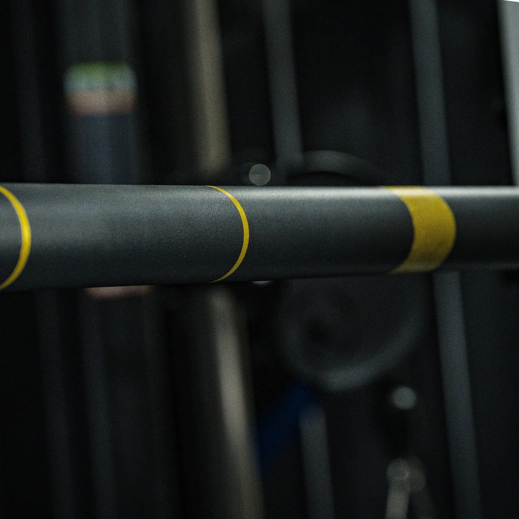 Stubby Axle Barbell - Rackable Shorty Bar - Fringe Sport